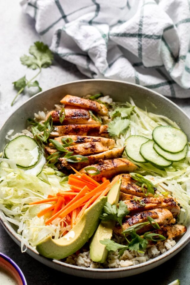 Spring Roll Bowl with Grilled Chicken - Little Broken