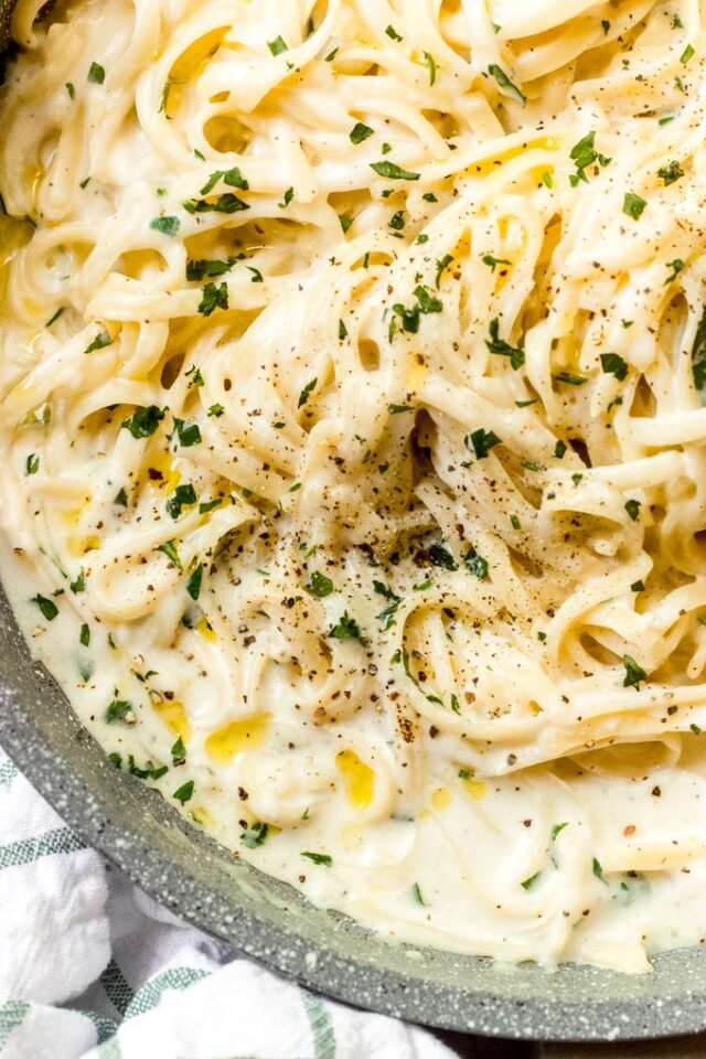 Garlic Cream Sauce Recipe-Little Broken